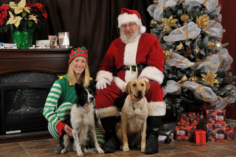 Santa And Elf Photos - Memorial