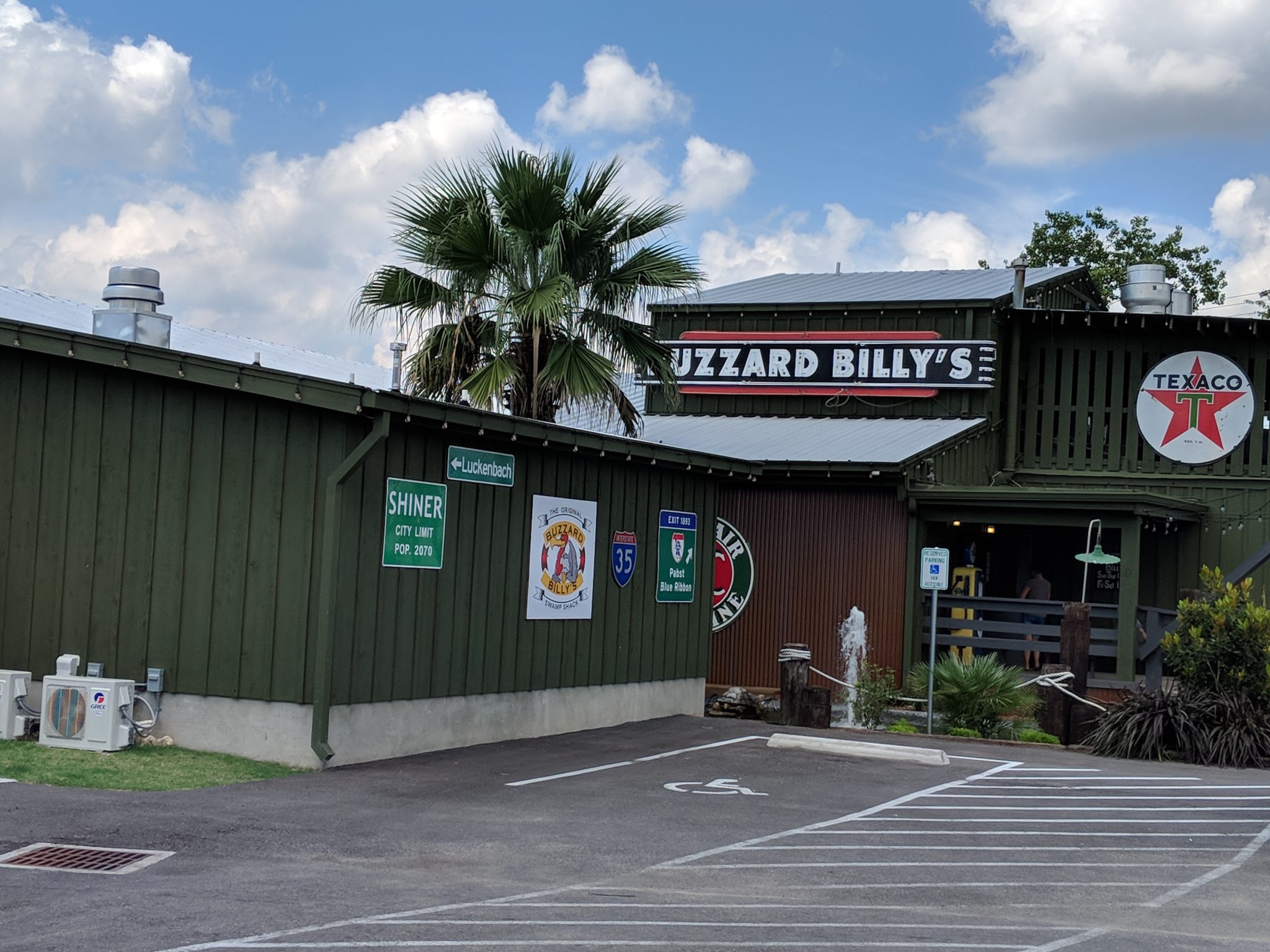 Fetch it Forward (Party at Buzzard Billy's) - Waco